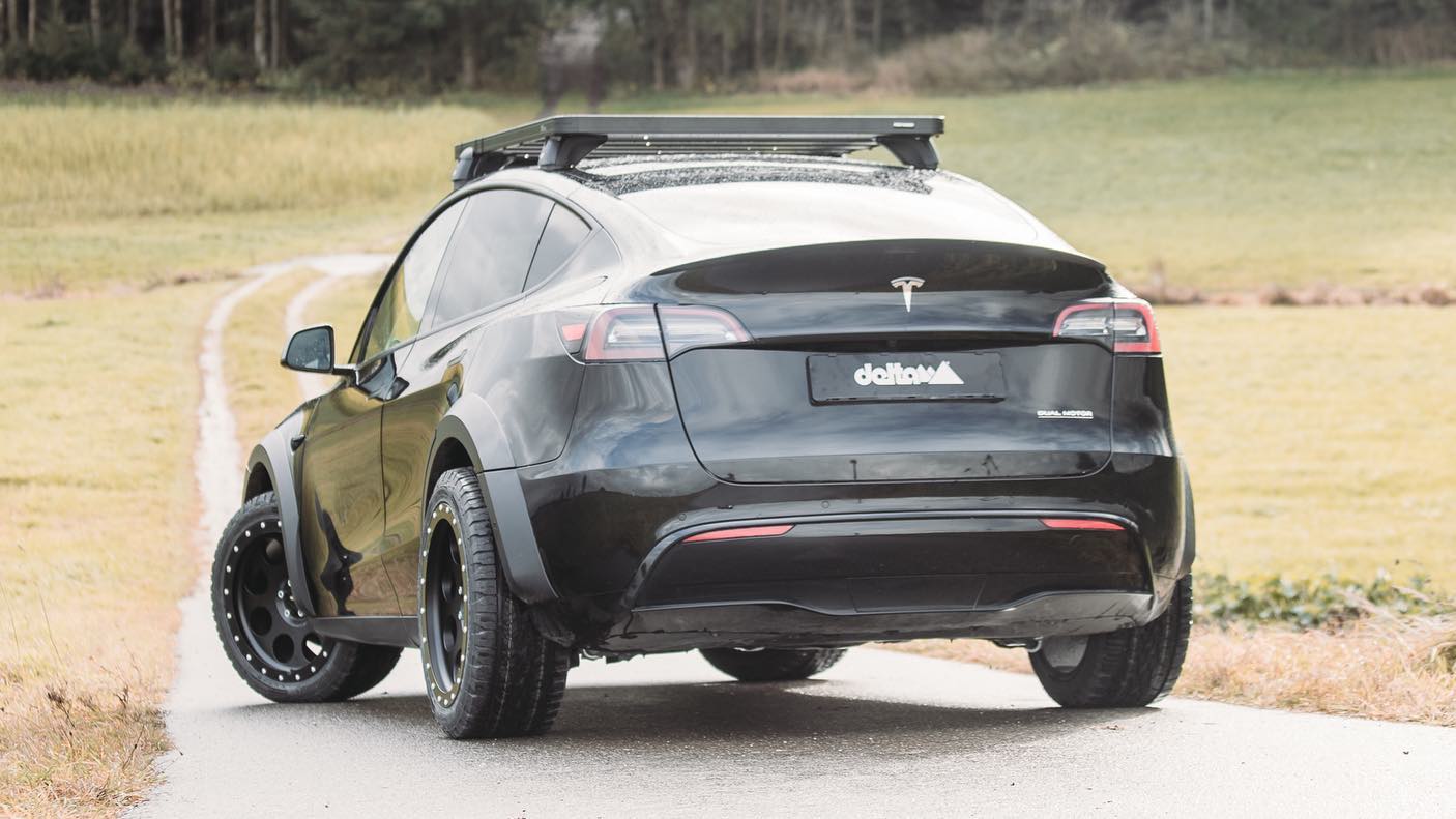 Внедорожная сборка Tesla Model Y от Delta4x4, демонстрирует свои ...